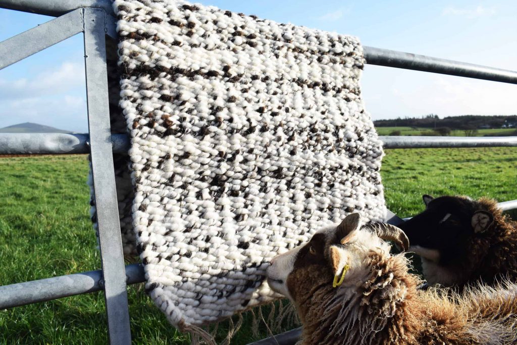 Beautiful LARGE Natural Peg Loom Woven Wool Rug / Mat - Vegetarian ...